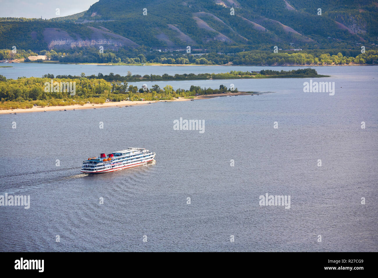 Large Cruise ship sailing across sea Stock Photo - Alamy