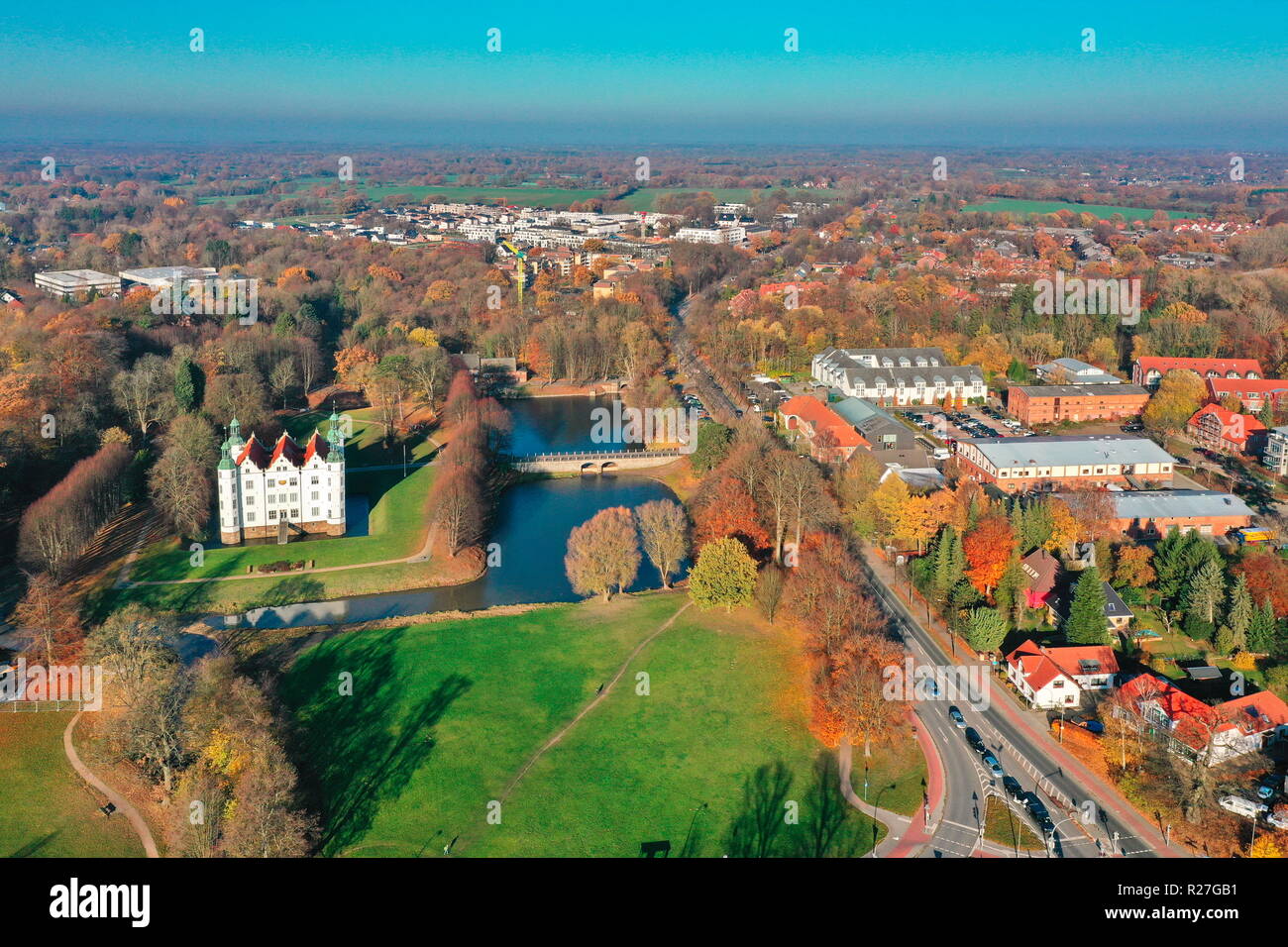 Ahrensburger Schloss, Schloss Ahrensburg aus der Luft Stock Photo - Alamy