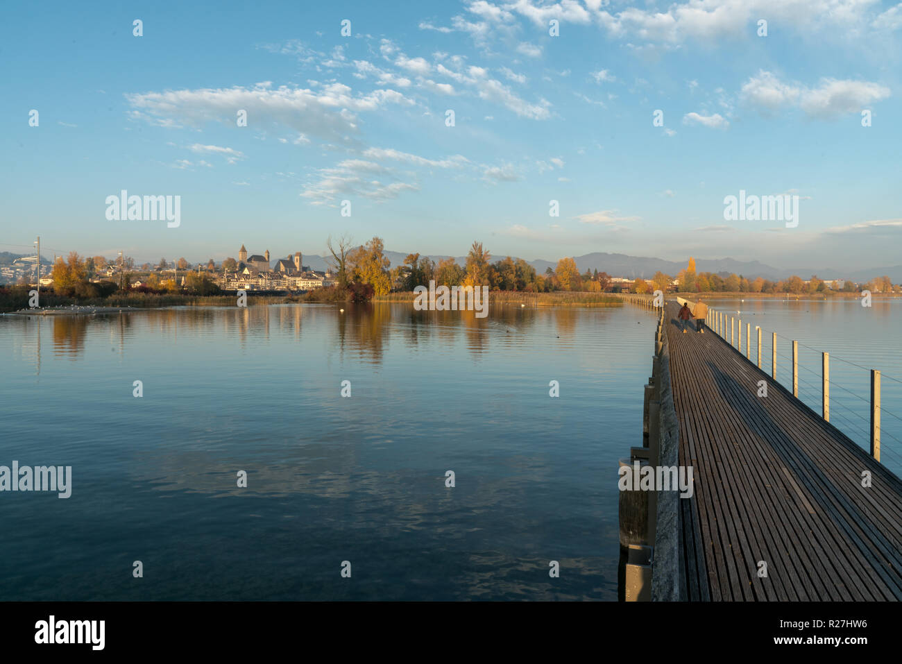 Boardwalk lake lakeside hi-res stock photography and images - Alamy