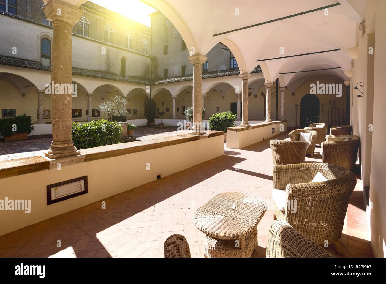 Cozy gallery cafe interior hi-res stock photography and images - Alamy