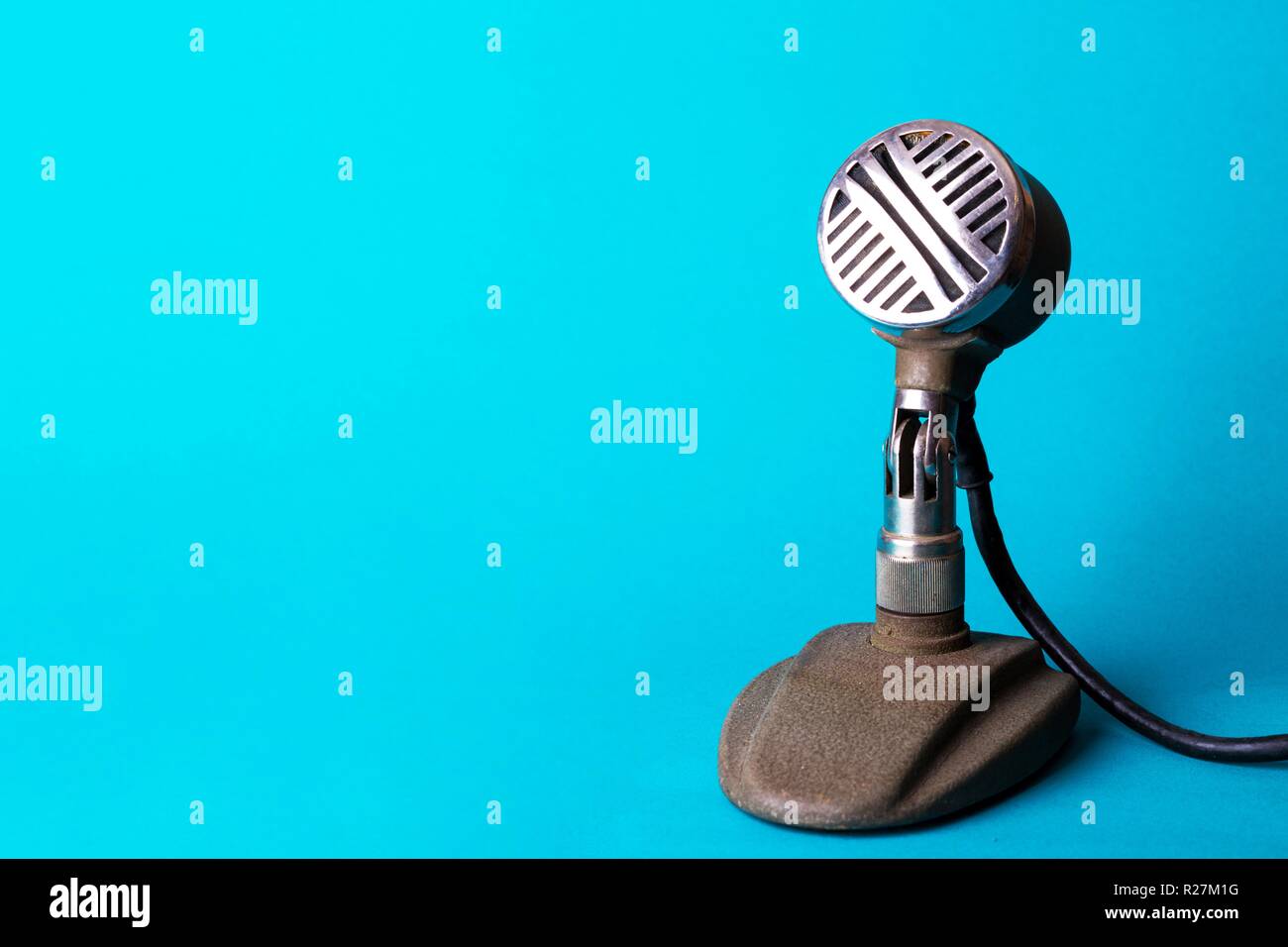 Stylish mic hi-res stock photography and images - Alamy