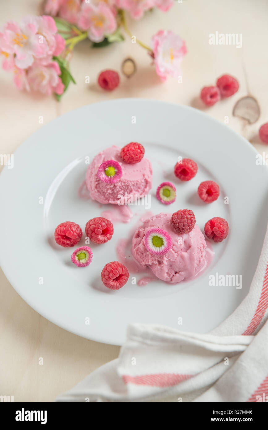 Raspberry Ice Cream Stock Photo - Alamy