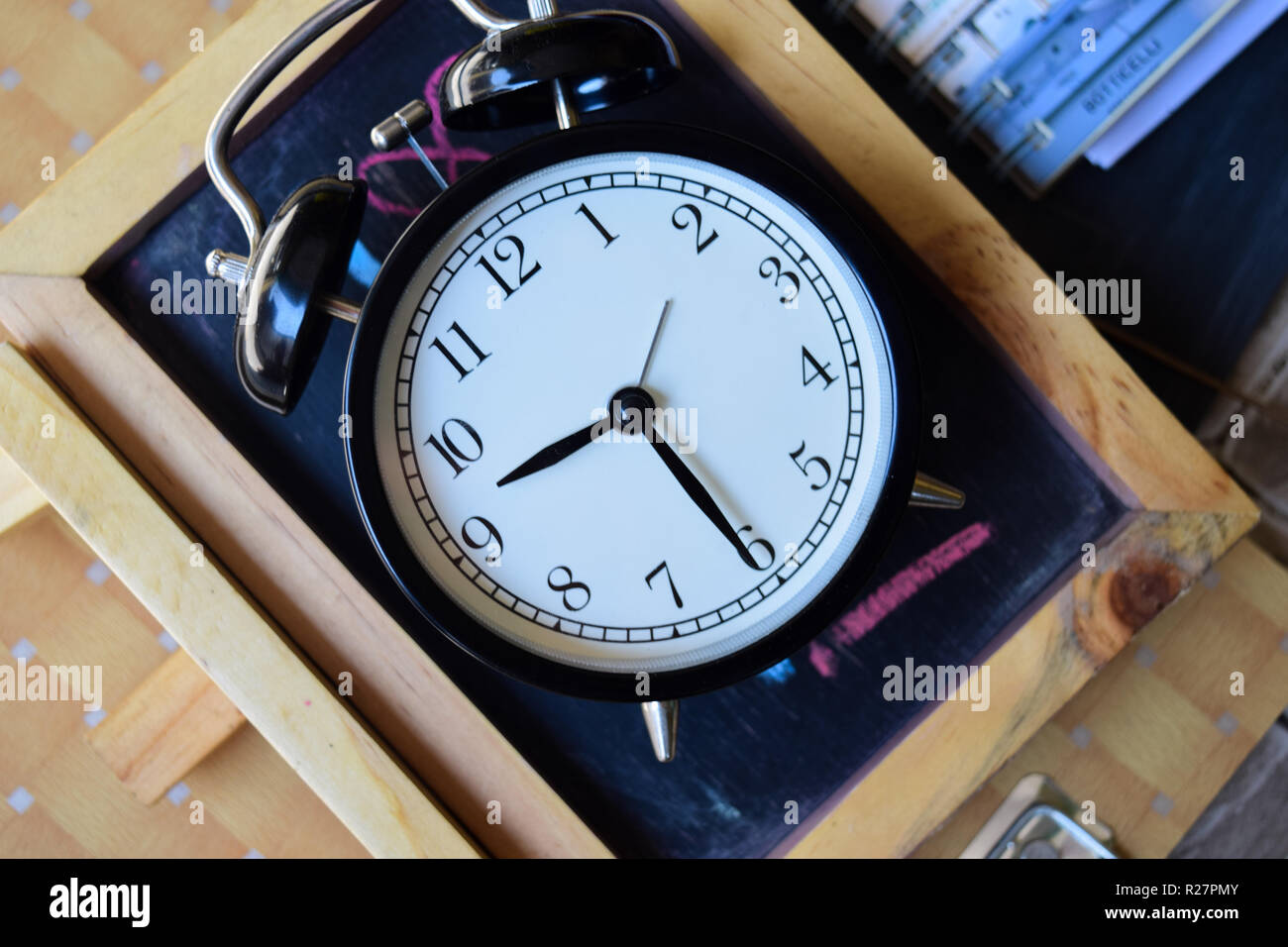 Clock 9 30 hi-res stock photography and images - Alamy