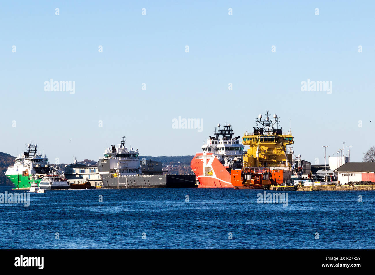 Offshore supply vessels along Festningskaien and Skoltegrunnskaien ...