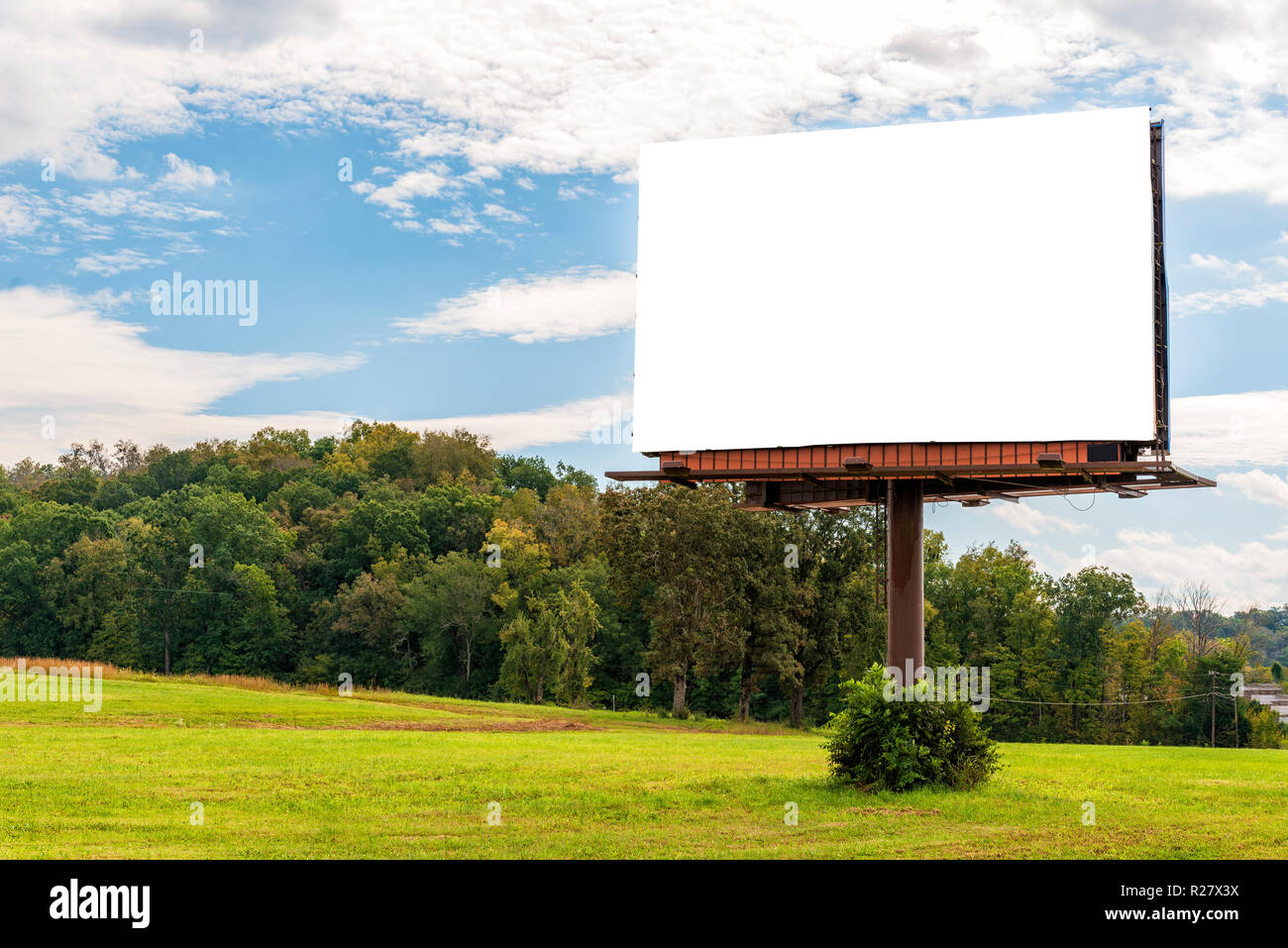 Billboard Advertising Horizontal Stock Photos & Billboard Advertising ...