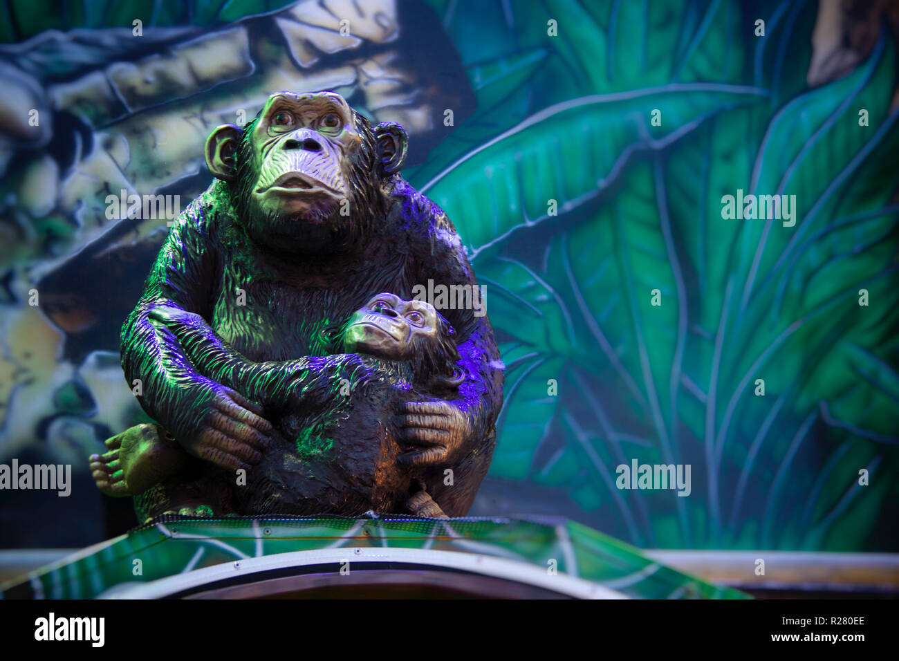 Scary chimpanzee hi-res stock photography and images - Alamy