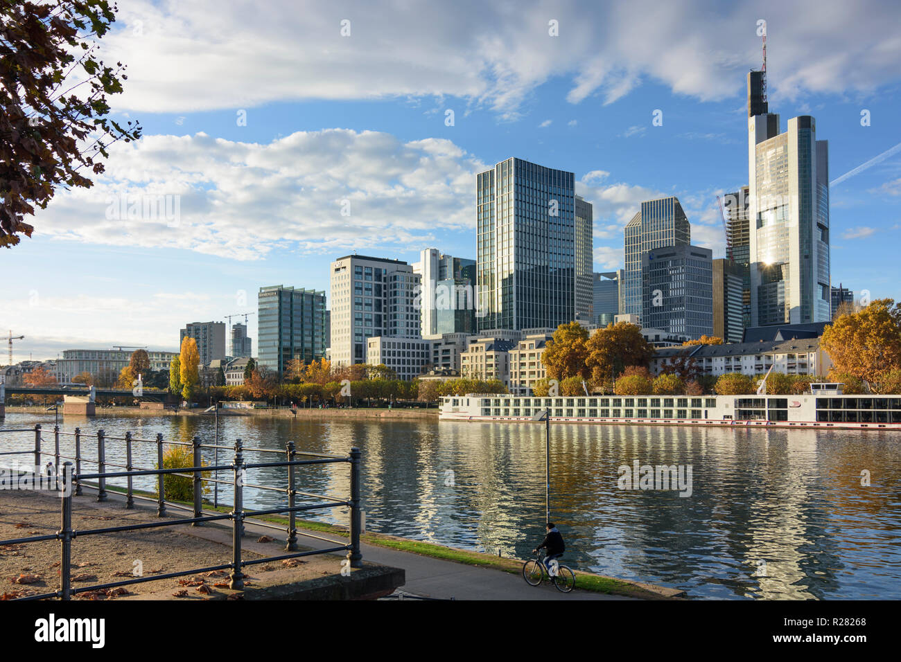 Frankfurt am Main: river Main, skyscrapers and high-rise office ...