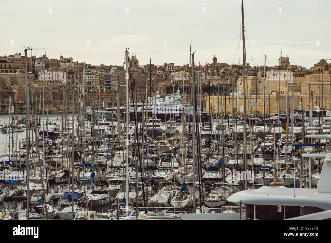 Il birgu hi-res stock photography and images - Alamy