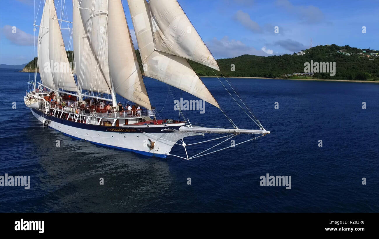 Aerial view side view luxury ship at sea hi-res stock photography and ...