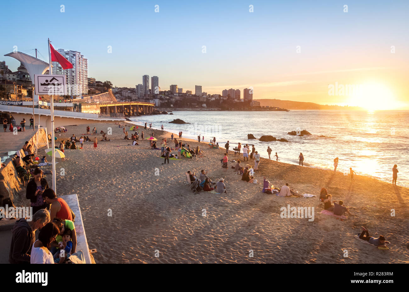 Caleta Abarca Beach at sunset - Vina del Mar, Chile Stock Photo - Alamy
