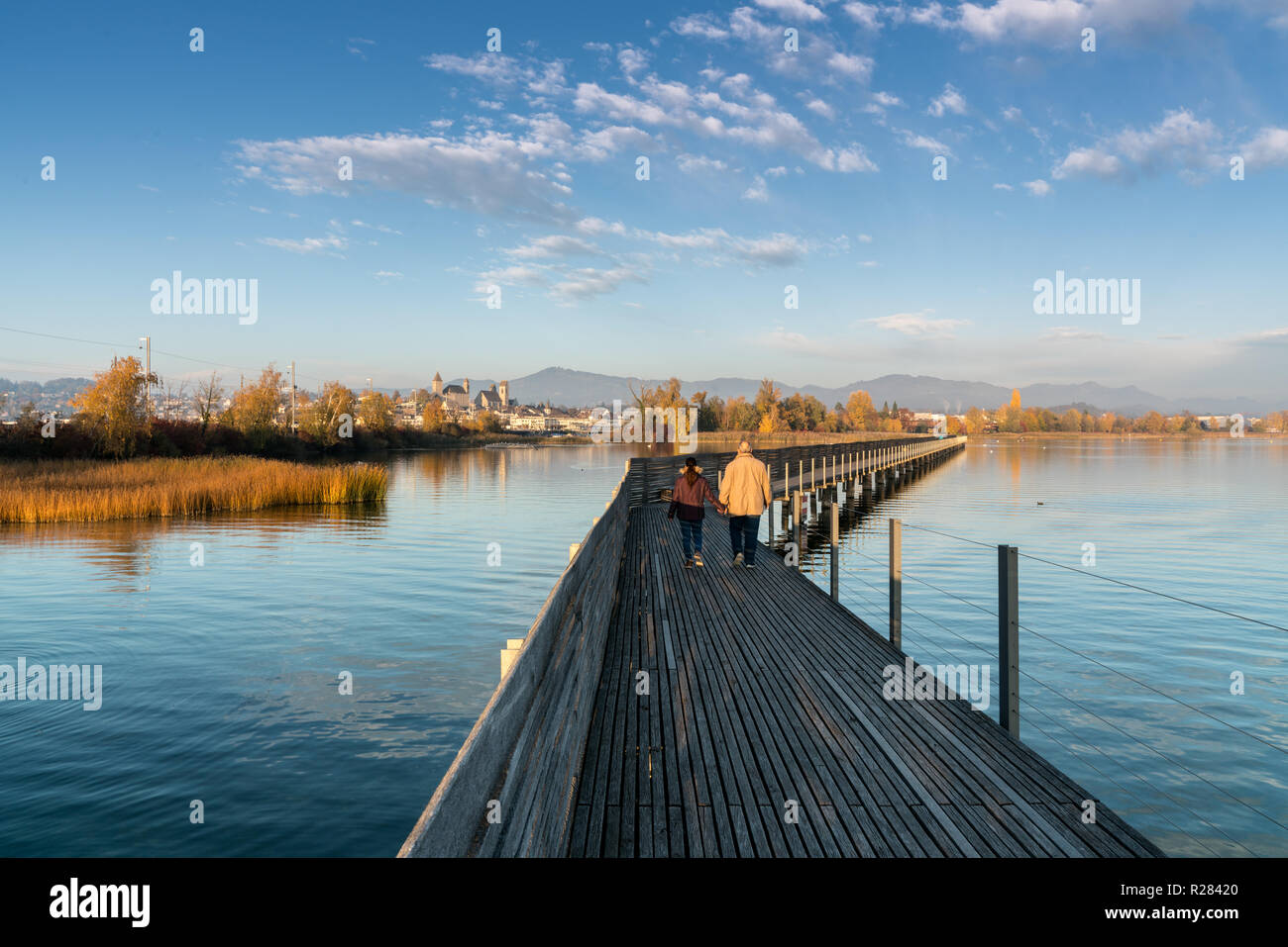 Boardwalk lake lakeside hi-res stock photography and images - Alamy