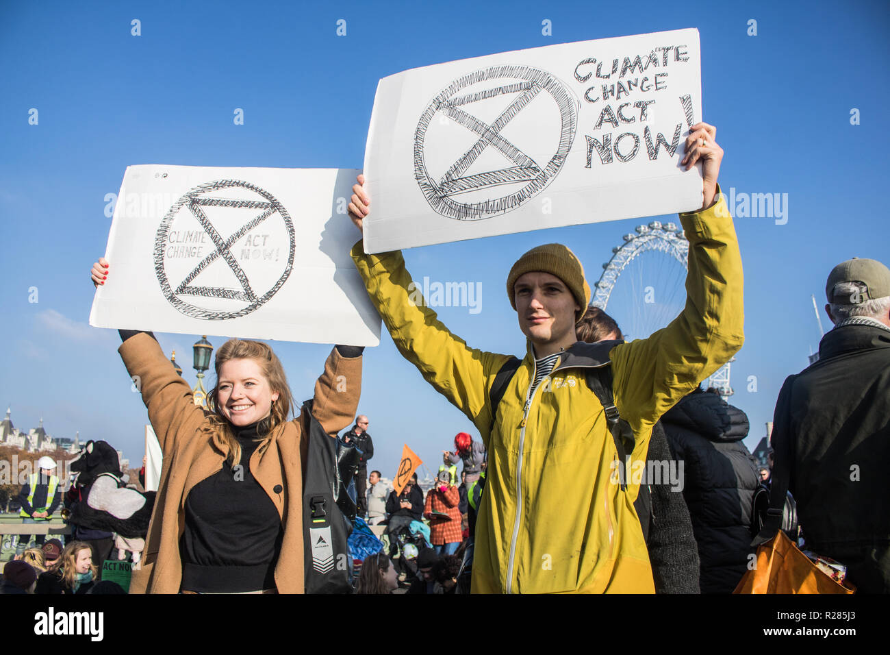 London UK.17th November 2018. Climate change activists and ...