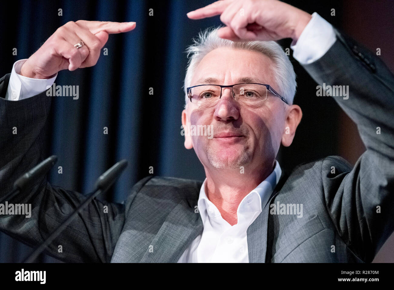 Mike bischoff hi-res stock photography and images - Alamy