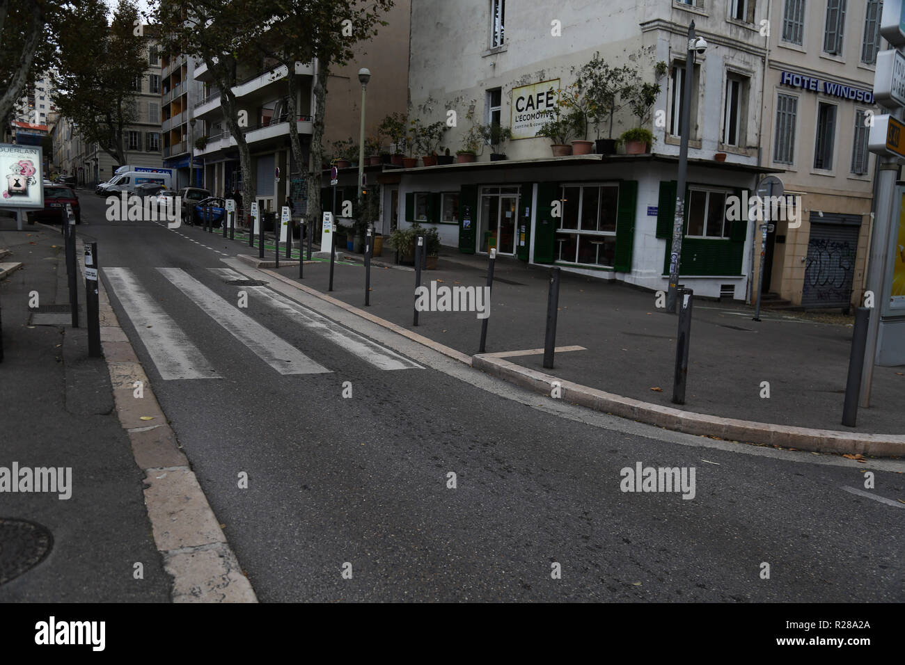 Roundabouts in france hi-res stock photography and images - Alamy