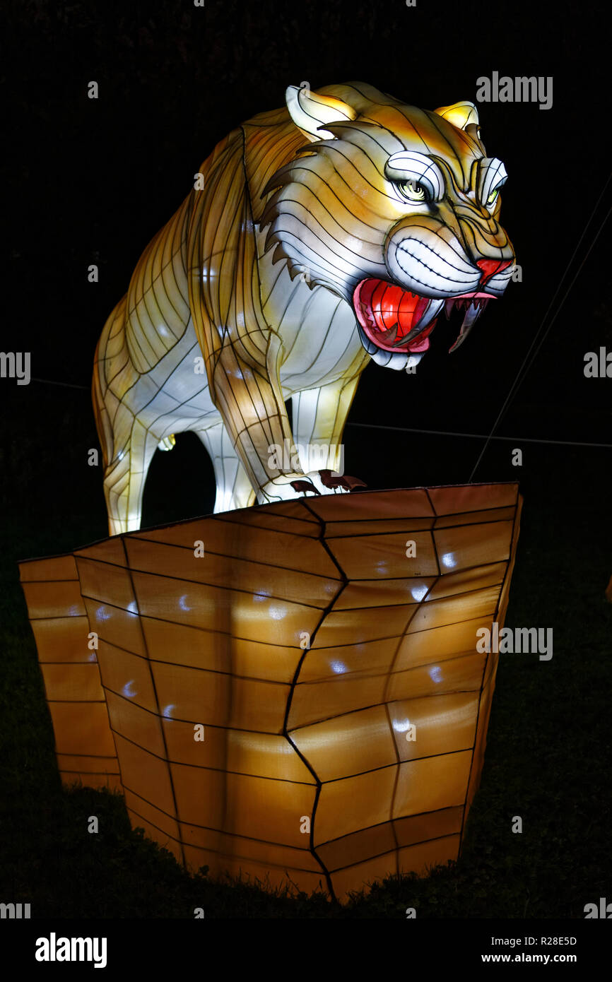 Paris, France. 16th Nov, 2018. Luminous statues representing extinct or ...