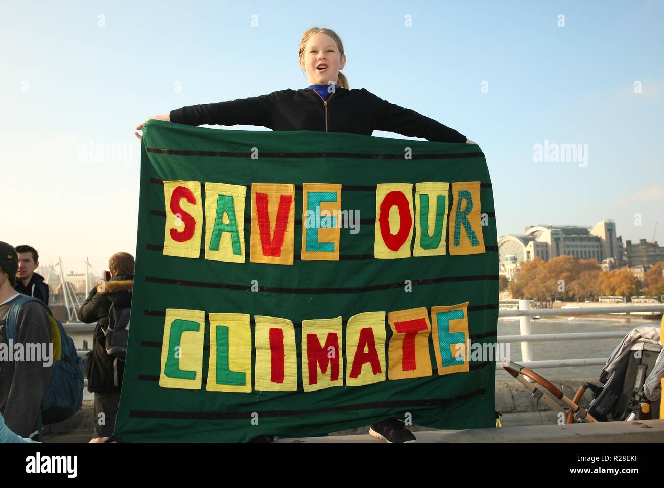 The Extinction Rebellion Campaign stops traffic on major bridges in ...