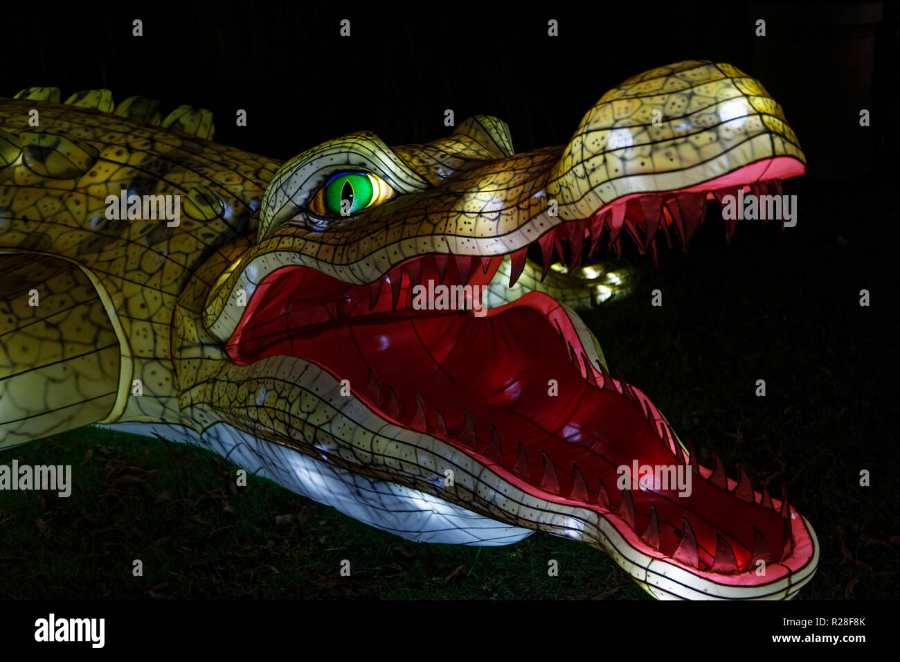 Paris, France. 16th Nov, 2018. Luminous statues representing extinct or ...