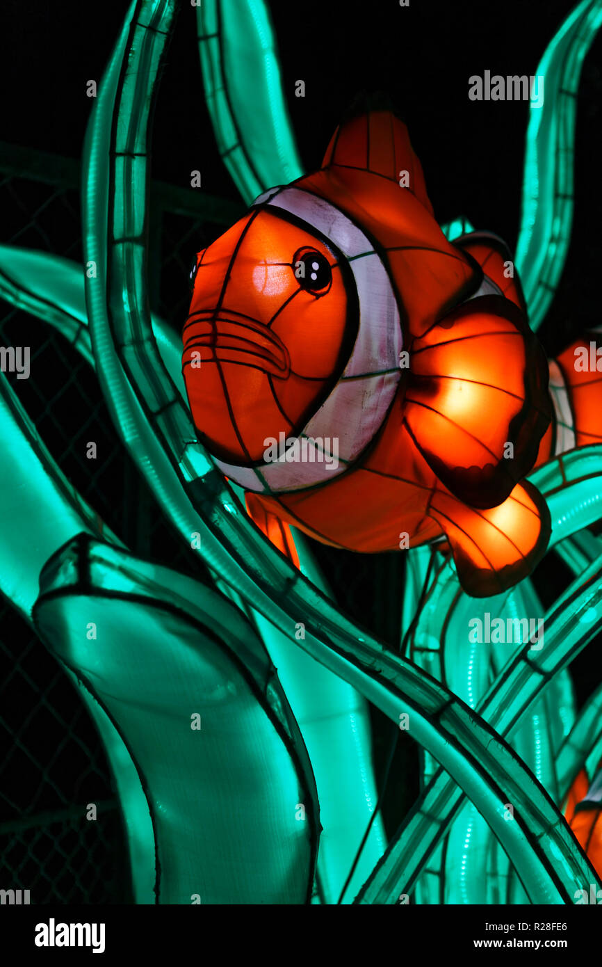 Paris, France. 16th Nov, 2018. Luminous statues representing extinct or ...