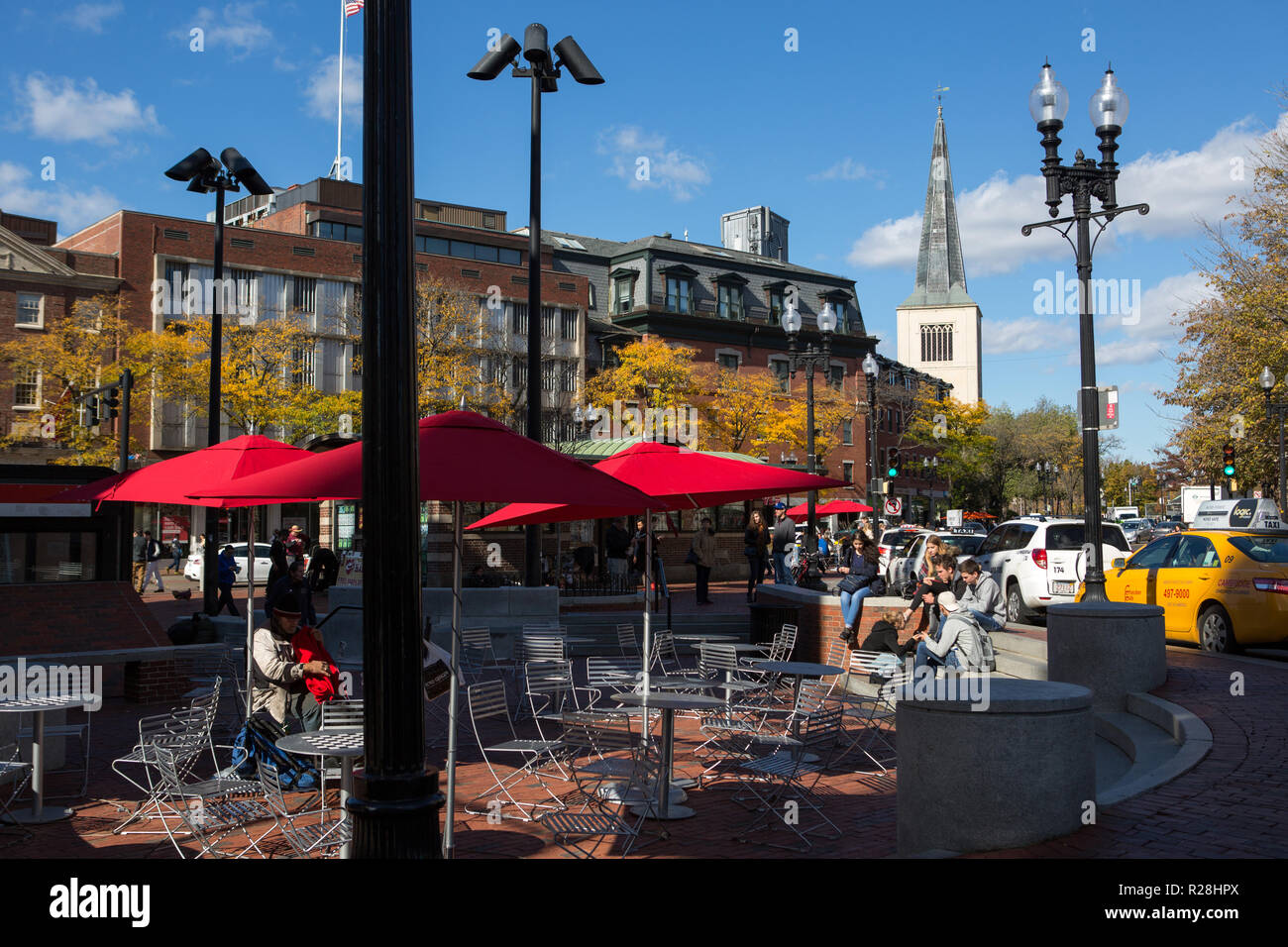Harvard square people street hi-res stock photography and images - Alamy