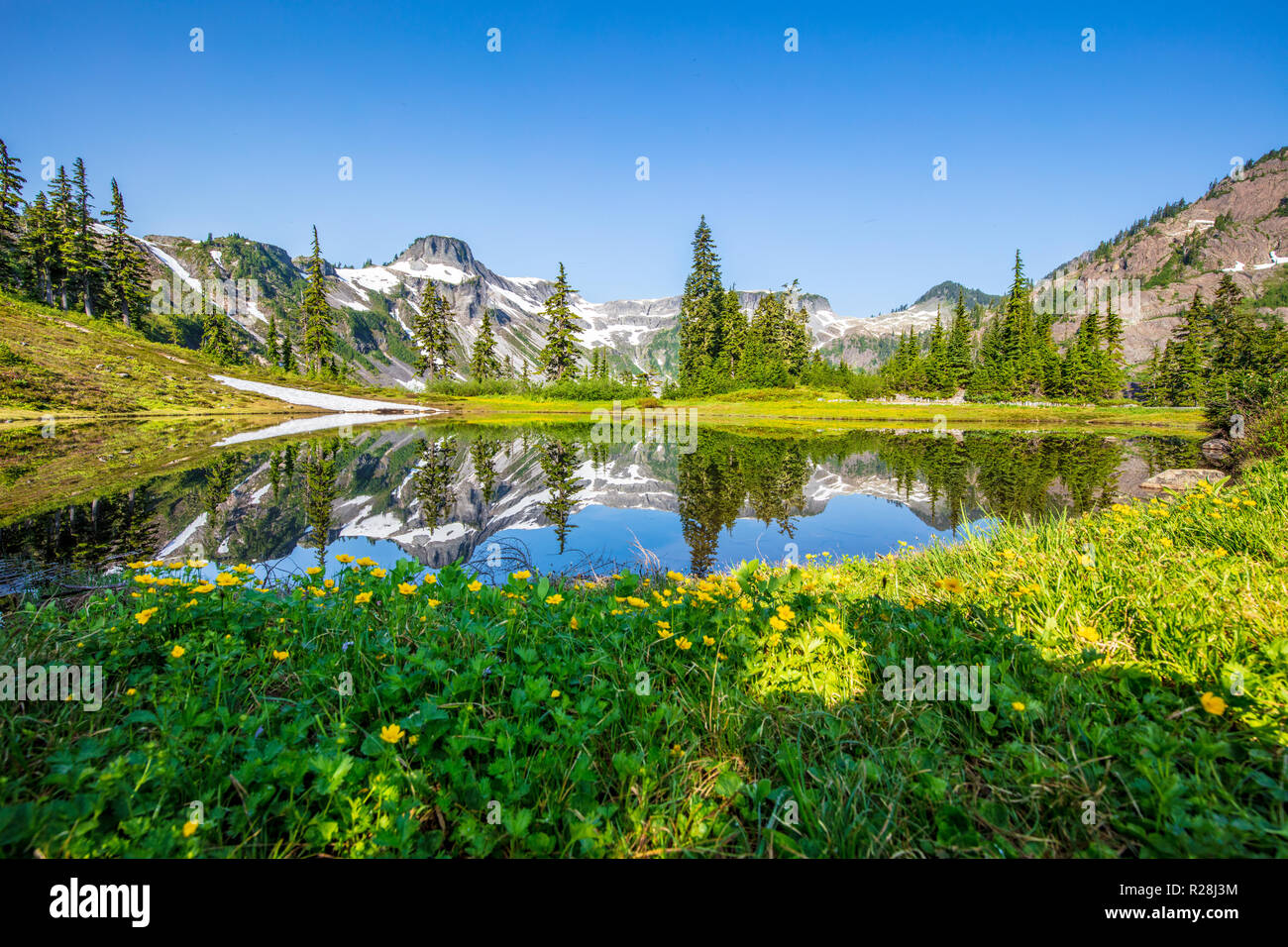Mountain Reflection Chain Lakes Washington State Stock Photo - Alamy