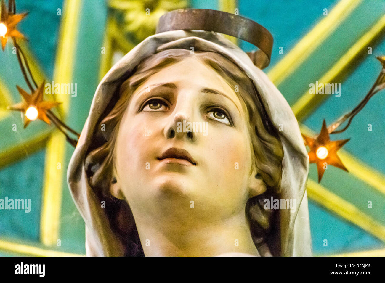 Closeup of statue of the Blessed Virgin Mary Stock Photo - Alamy