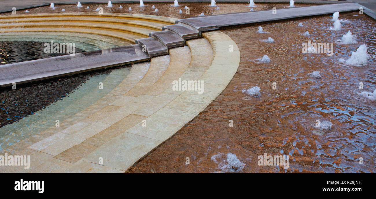 Modern water feature hi-res stock photography and images - Alamy