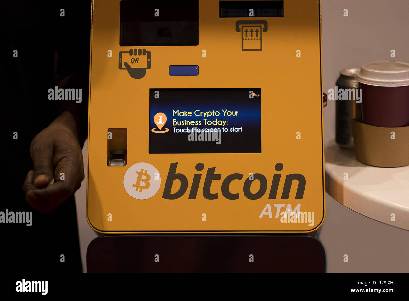 Cryptocurrency exchange machine hi-res stock photography and images - Alamy