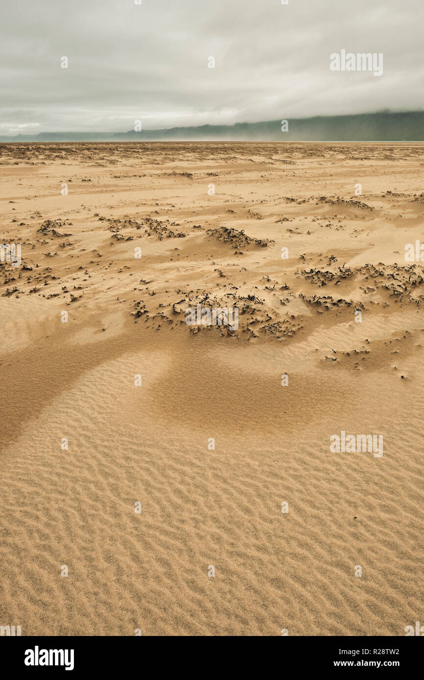 Red sands beach hi-res stock photography and images - Alamy