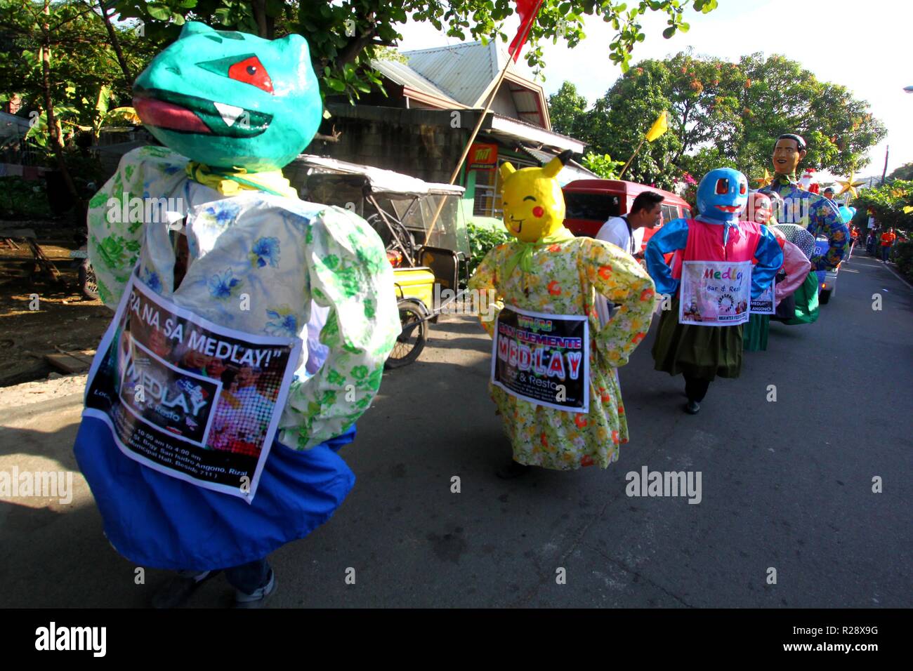 Philippines. 18th Nov, 2018. Higantes (Giant) effigy marches on the ...