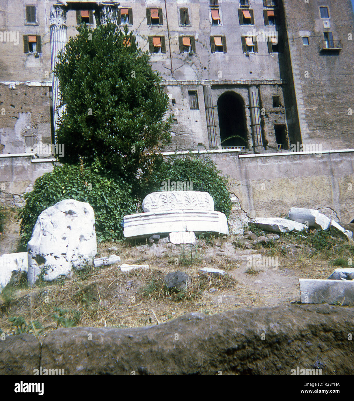 Roman mile marker hi-res stock photography and images - Alamy