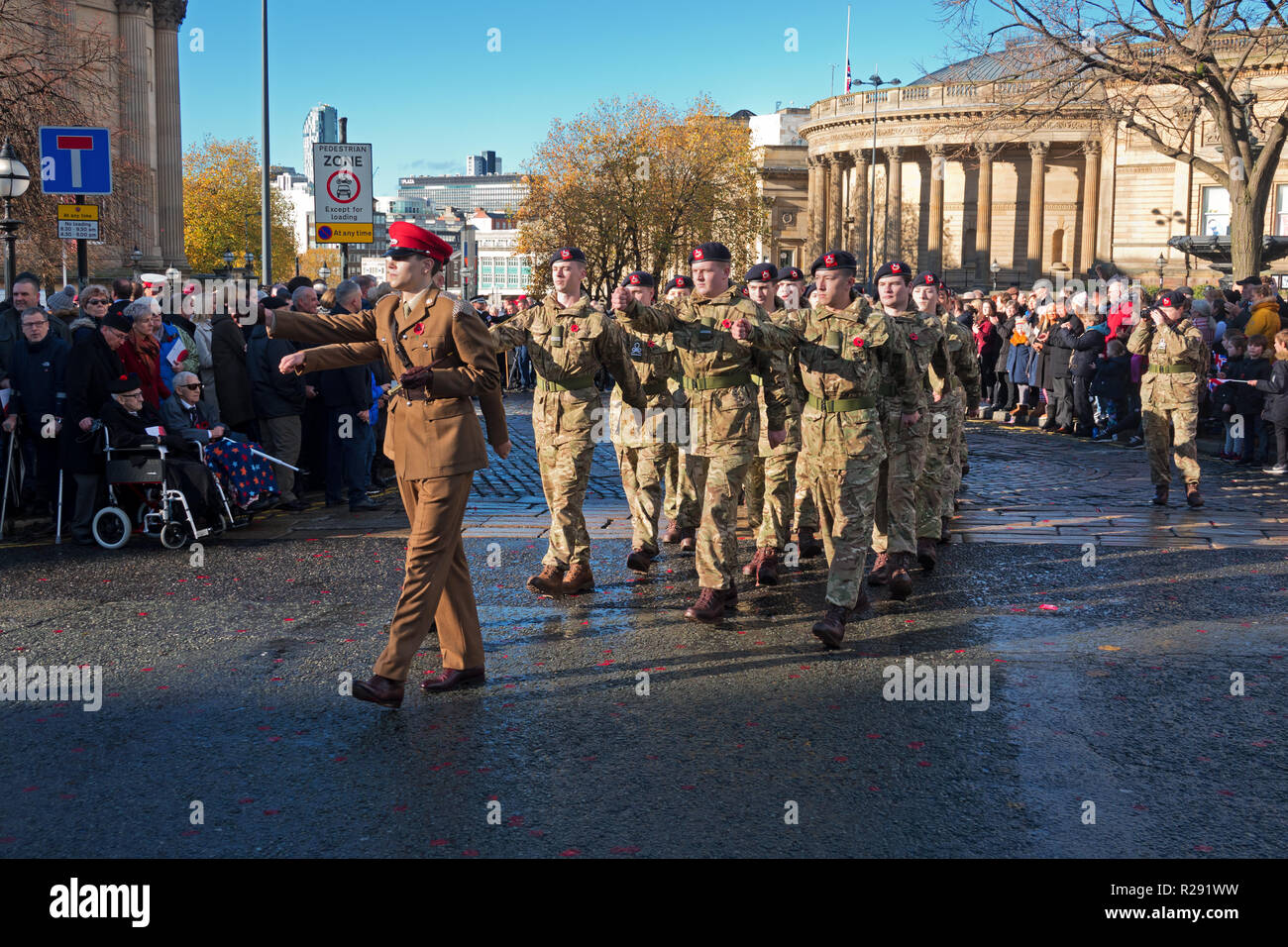 University officers corps hi-res stock photography and images - Alamy