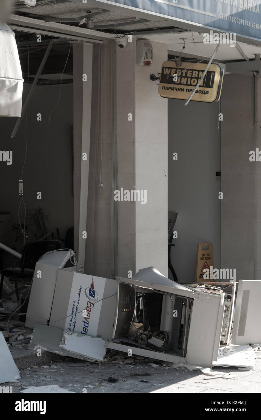Vandalized atm machine hi-res stock photography and images - Alamy