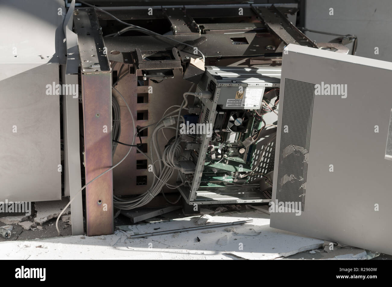 ATM machine with broken glass following a robbery Stock Photo - Alamy