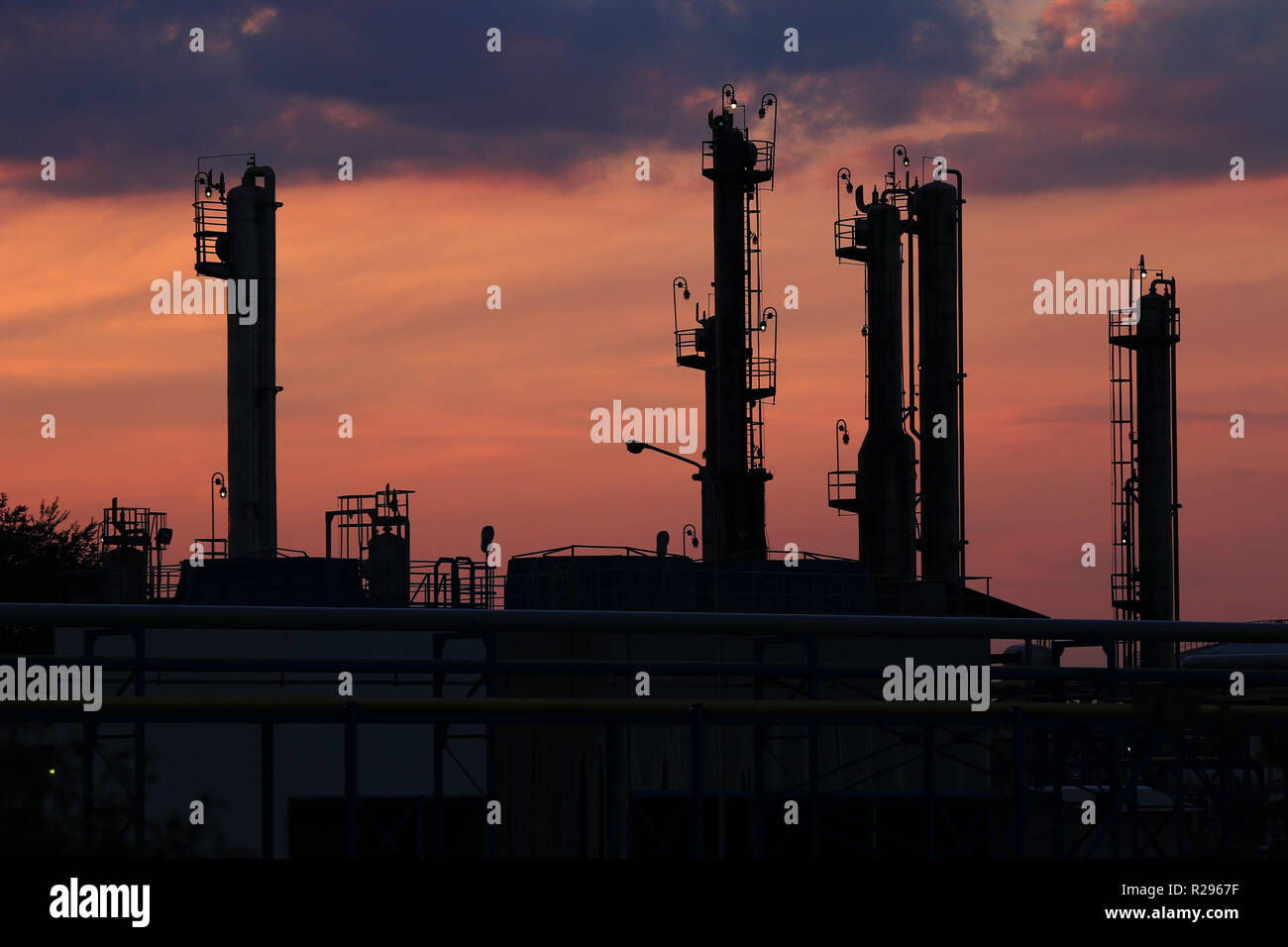 Petrochemical plant industry zone hi-res stock photography and images ...