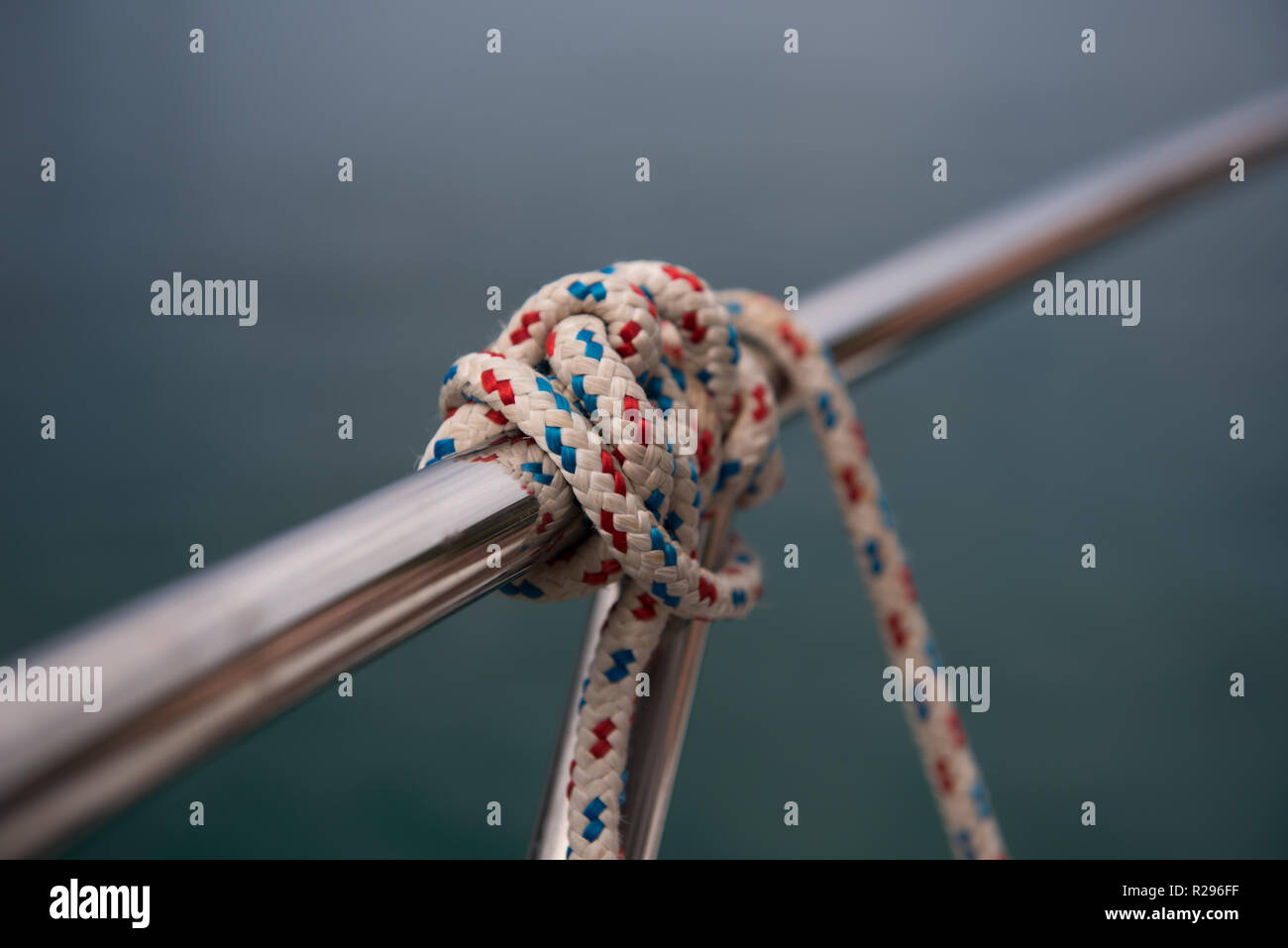 Tight knot hi-res stock photography and images - Alamy