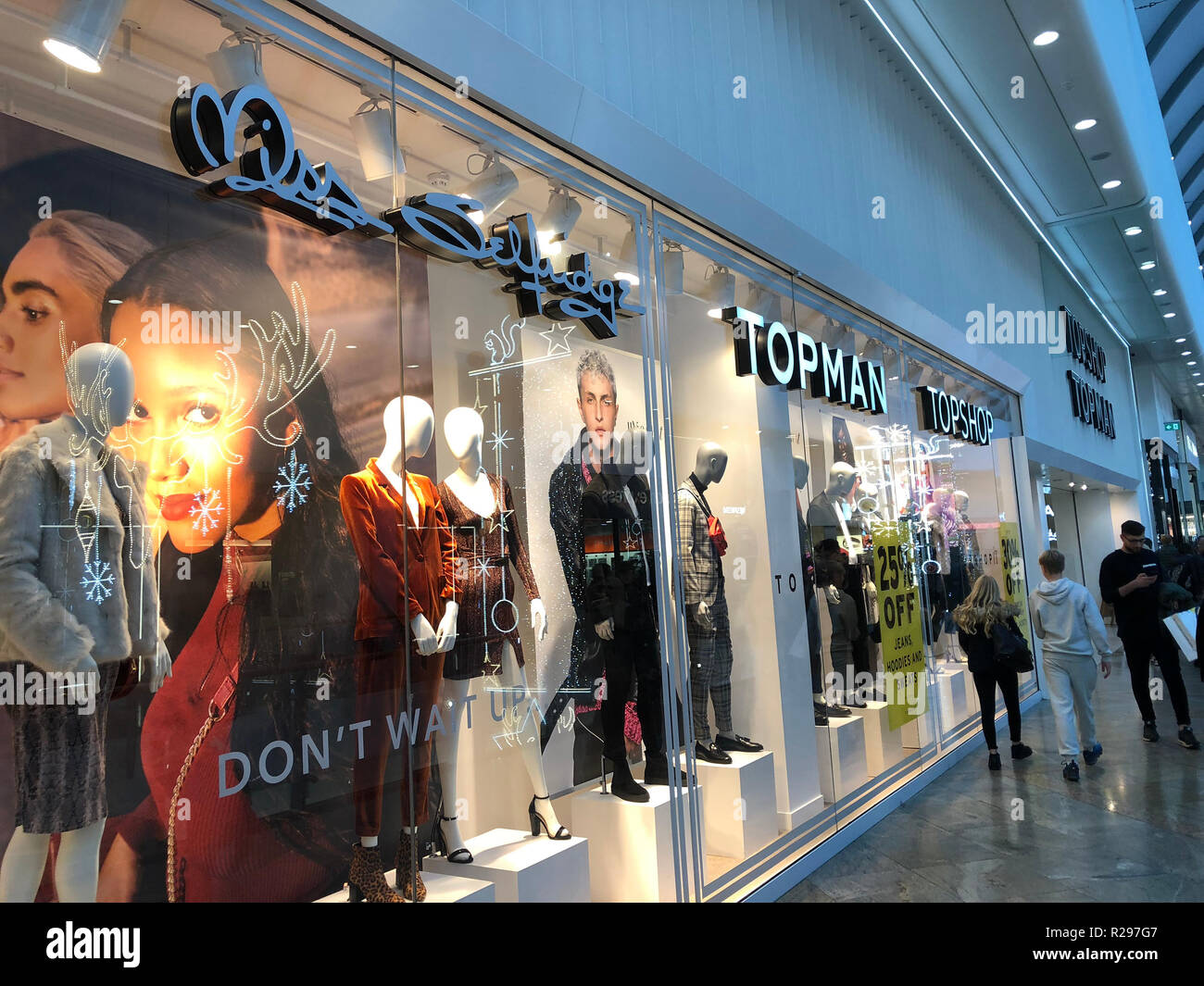 Topman Shop High Resolution Stock Photography and Images - Alamy