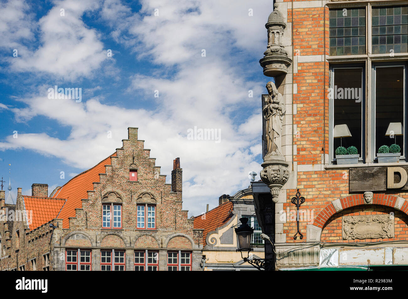 Medieval bruges hi-res stock photography and images - Alamy