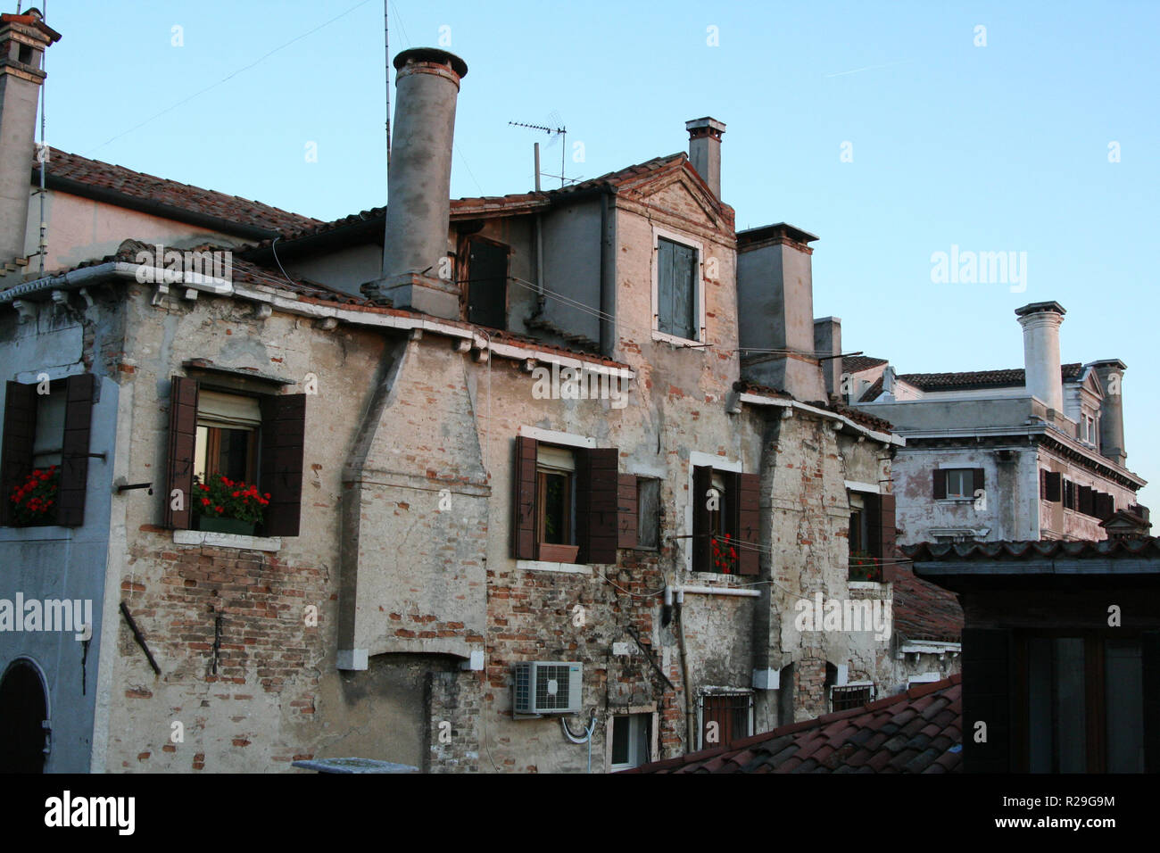 Traditional italian chimneys hi-res stock photography and images - Alamy