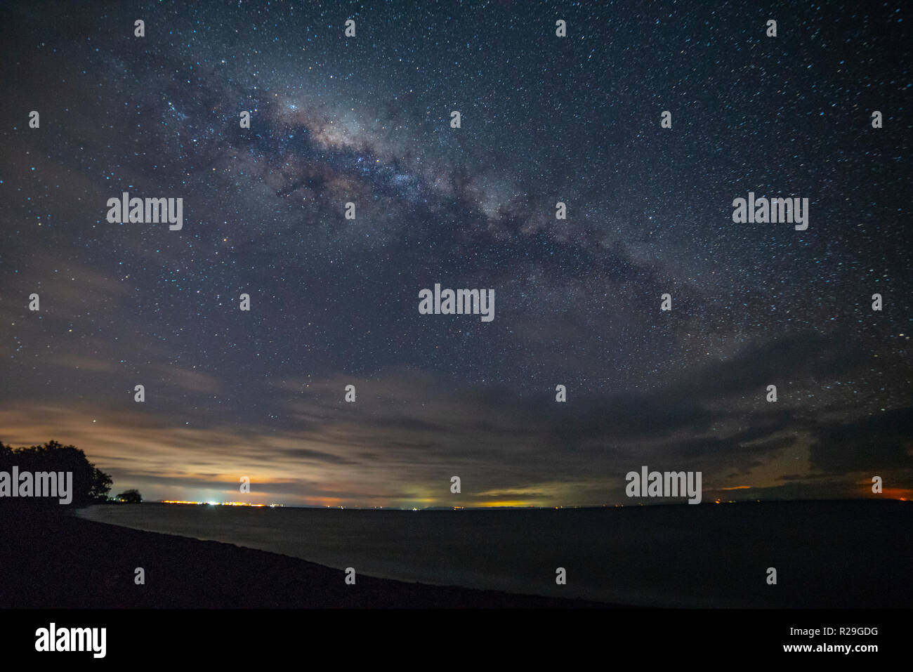 Star night with the Milky Way as the main protagonist Stock Photo - Alamy