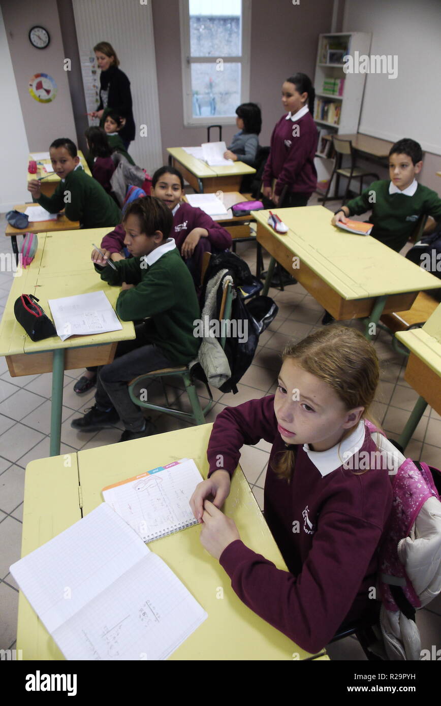 Children at Passerelle second chance school, Pierre-Benite, France ...