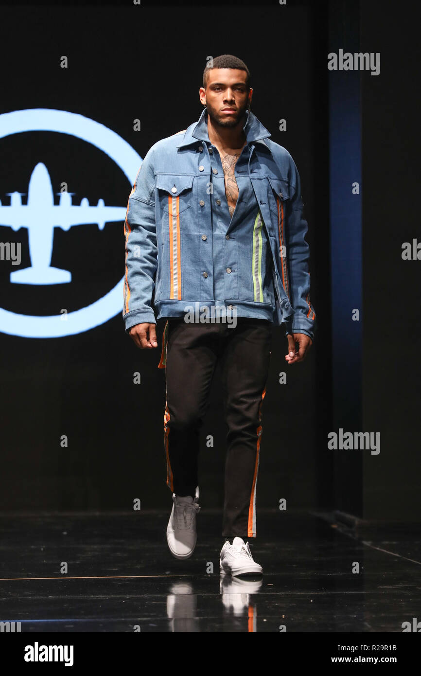 Los Angeles Fashion Week - Art Hearts Fashion - Paraval - Catwalk ...