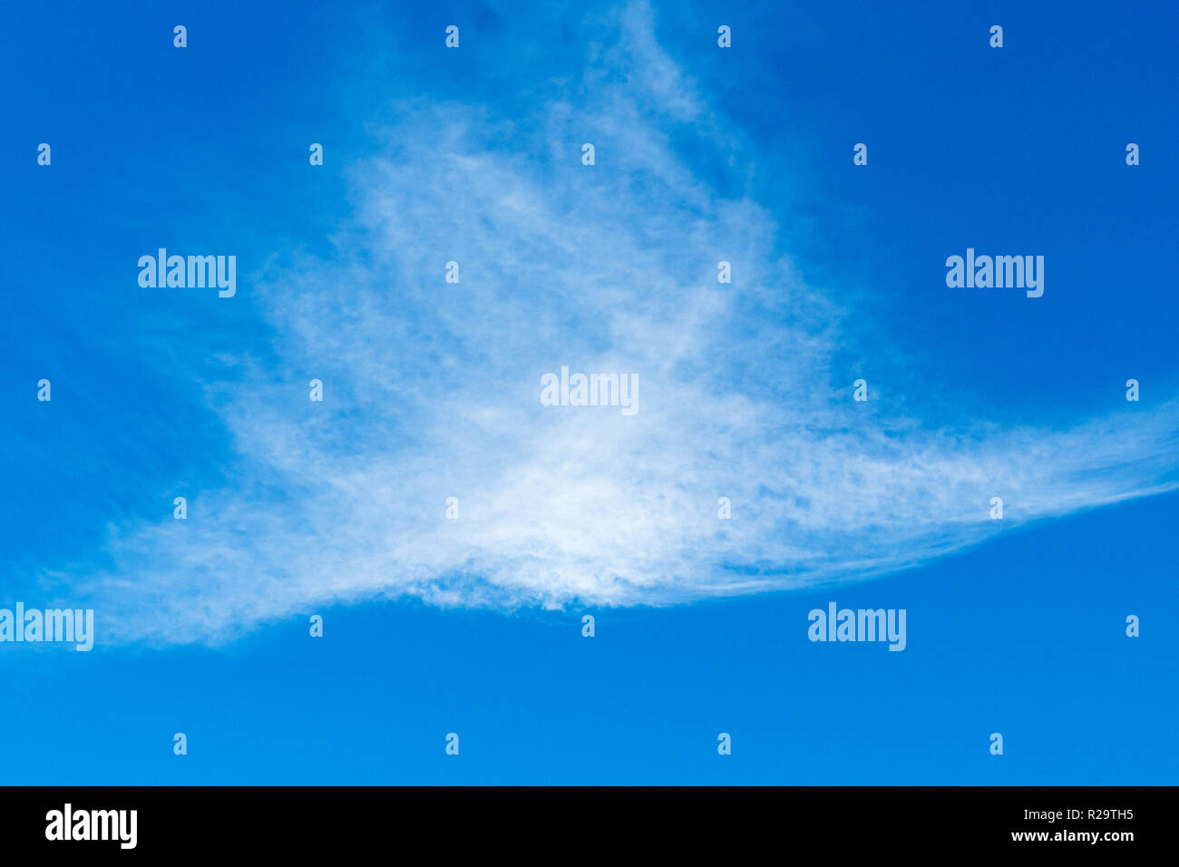 Cirrus cloud formation Stock Photo - Alamy