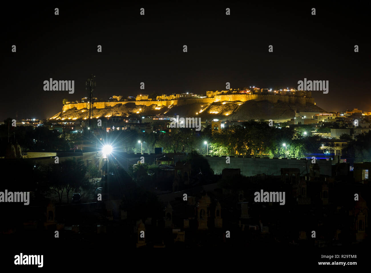 Night view of the Jaisalmer Fort in the desert state of Rajasthan in ...