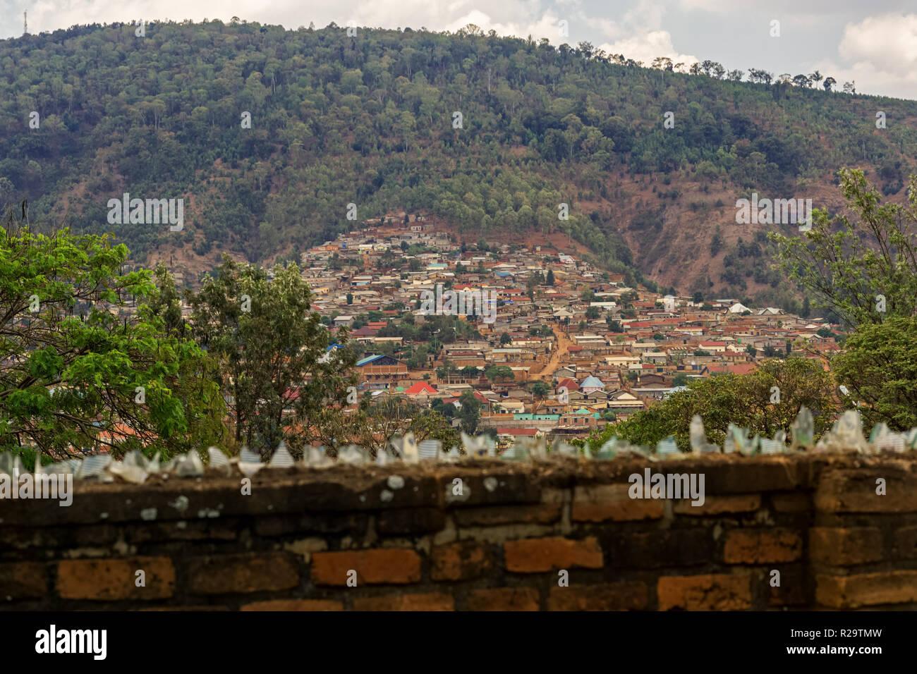 Poorer africa hi-res stock photography and images - Alamy