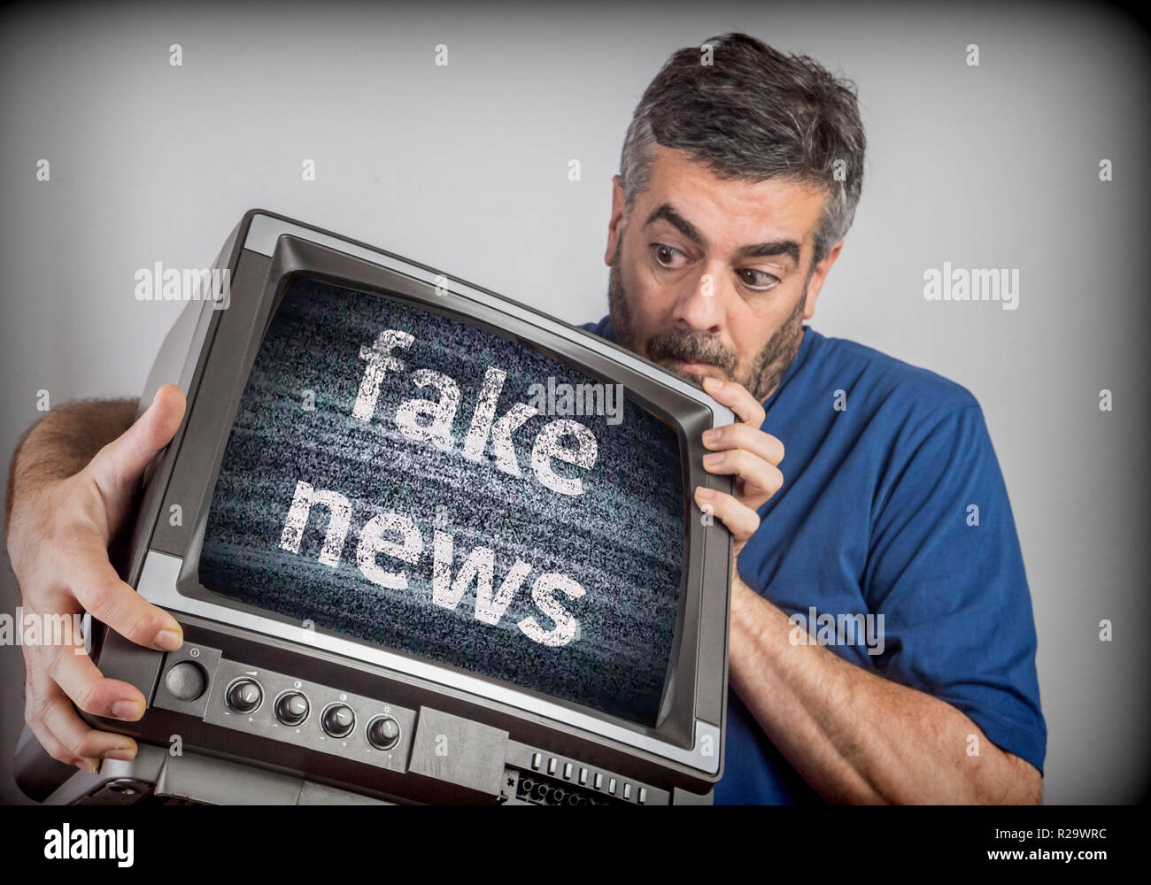 Fake news technology hi-res stock photography and images - Alamy