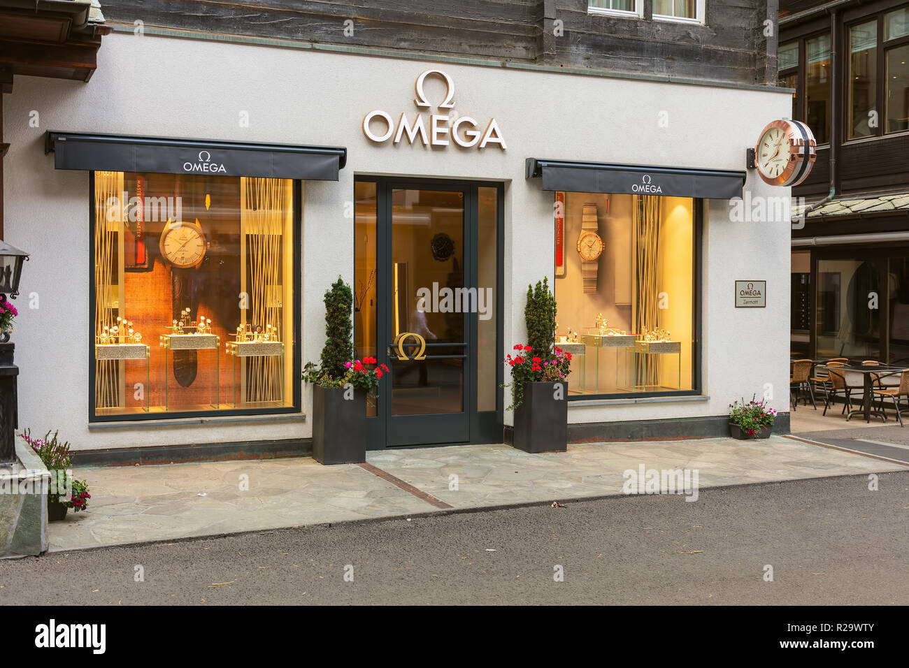 Omega store hi-res stock photography and images - Alamy