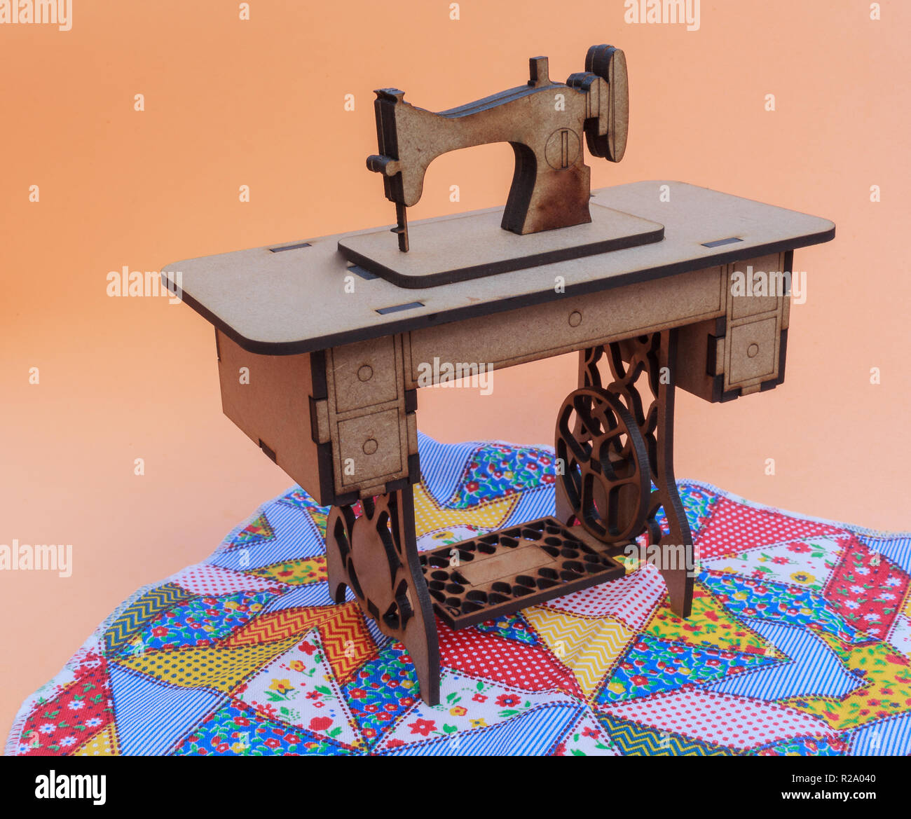 Sewing machine toy hi-res stock photography and images - Alamy