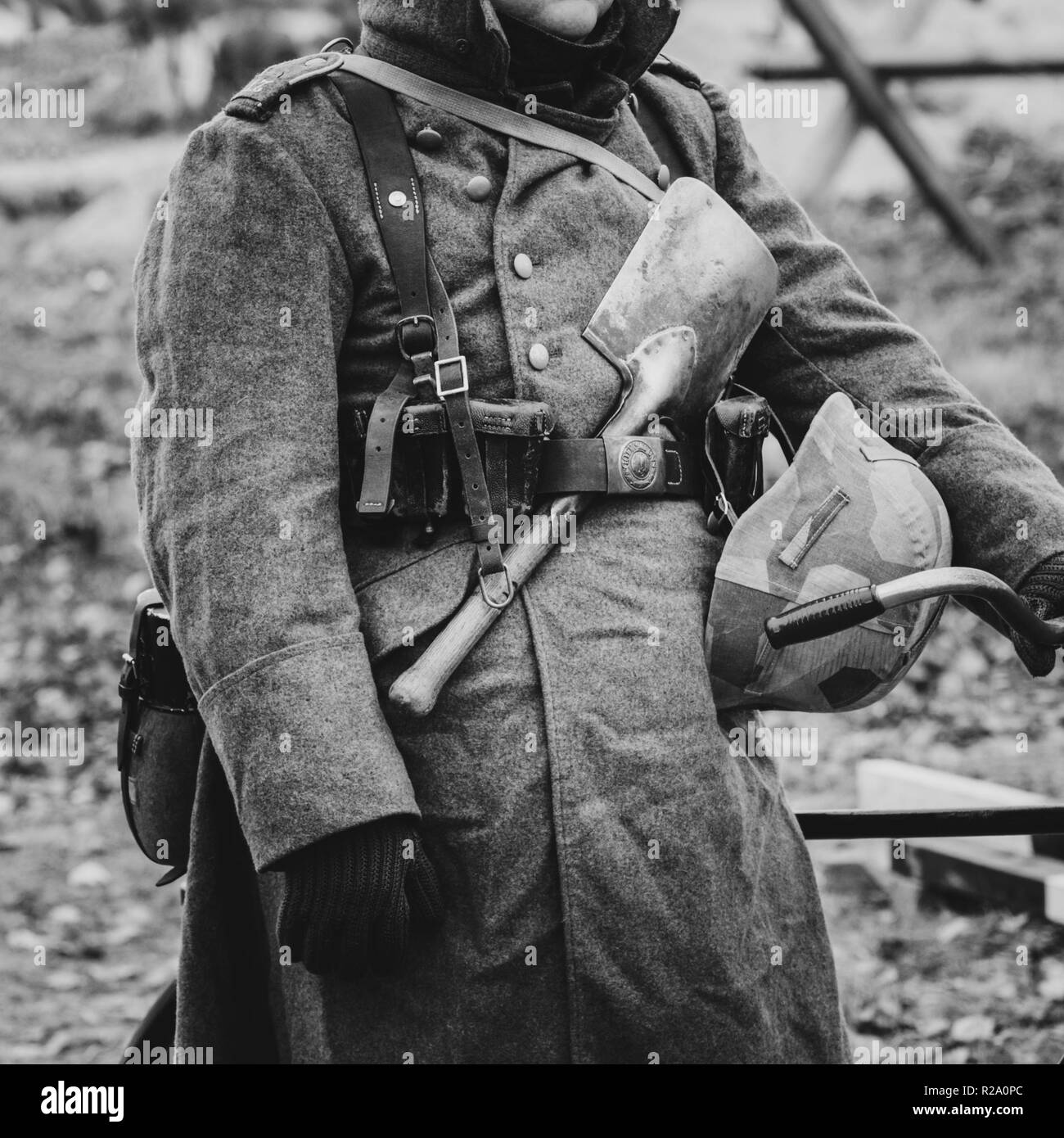 German soldier of the Second World War in uniform and a sapper shovel ...