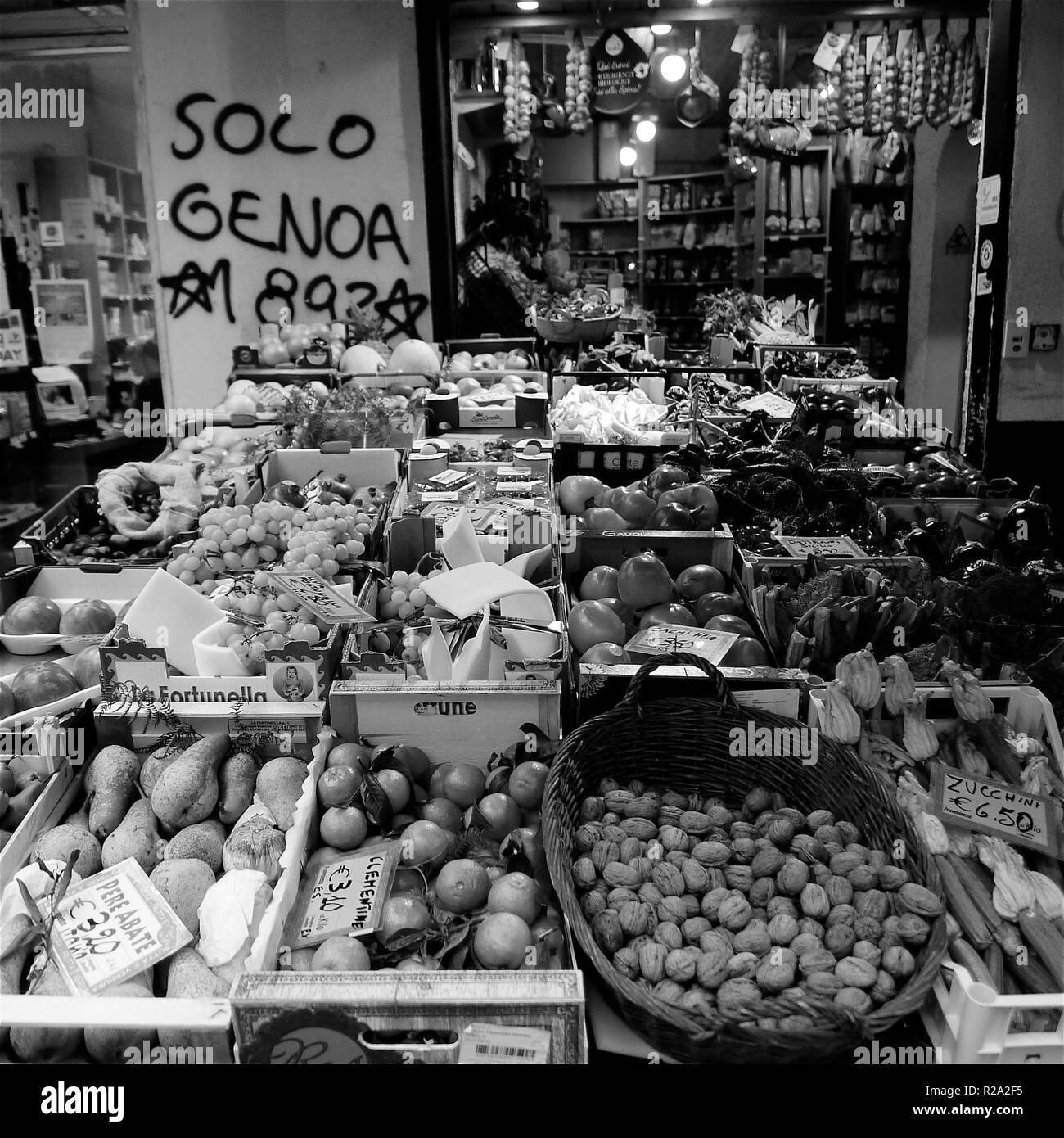 Visit liguria Black and White Stock Photos & Images - Alamy