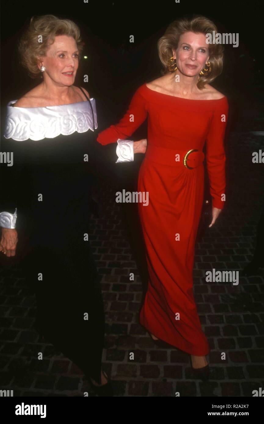 BEVERLY HILLS, CA - JANUARY 23: Actress Candice Bergen and mother ...